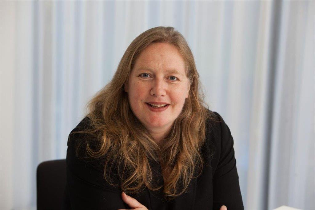 Facebook erinnert Emily Bell an eine Diktatur